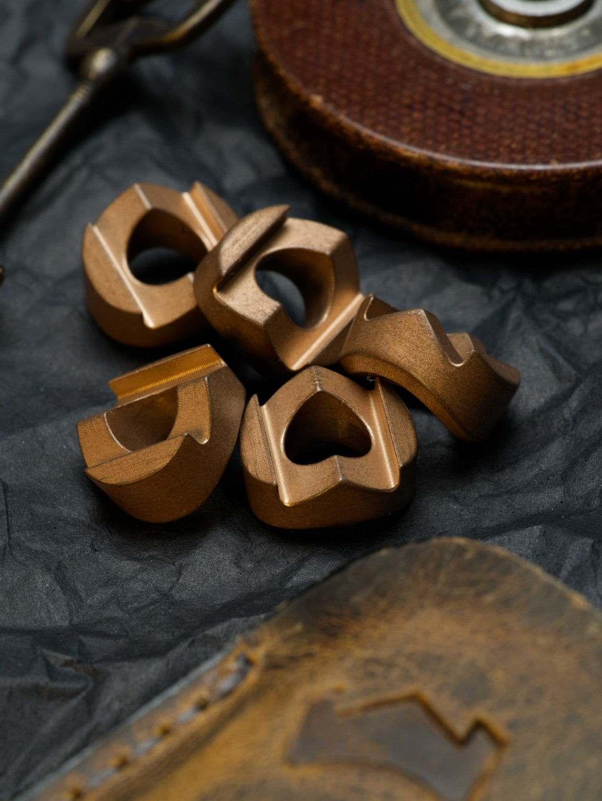 Crown | Bronze – Wyste